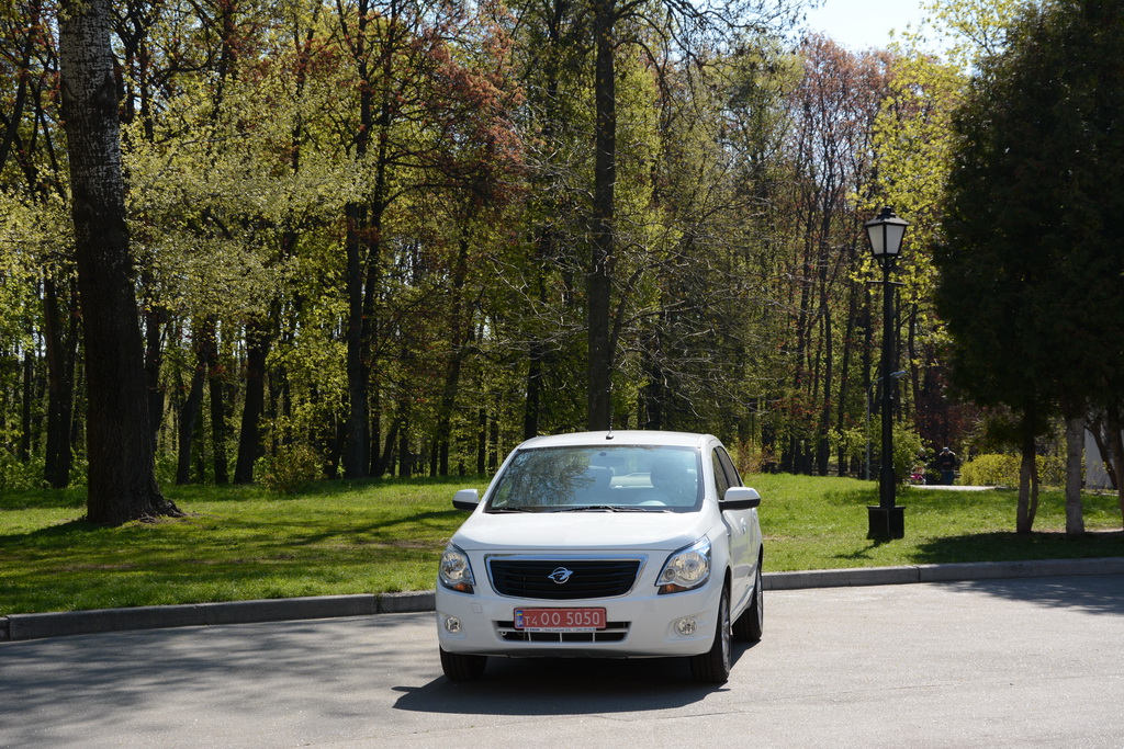 Тест Ravon R4: самый дешевый седан с автоматом